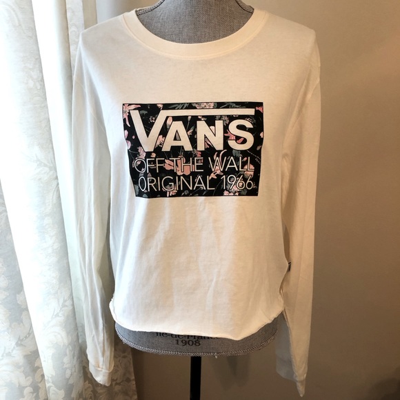Vans | Tops | Nwt Vans Off The Wall Logo Long Sleeve Crop Top In ...